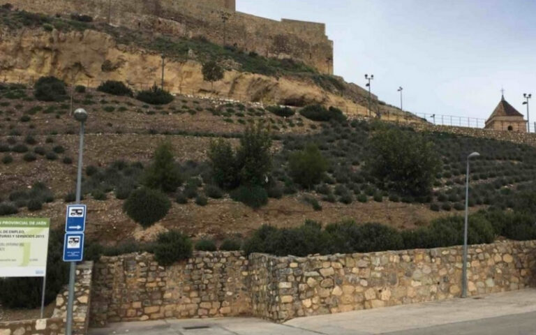 Motorhome Aires in Spain - All You Need to Know | The Gap Decaders