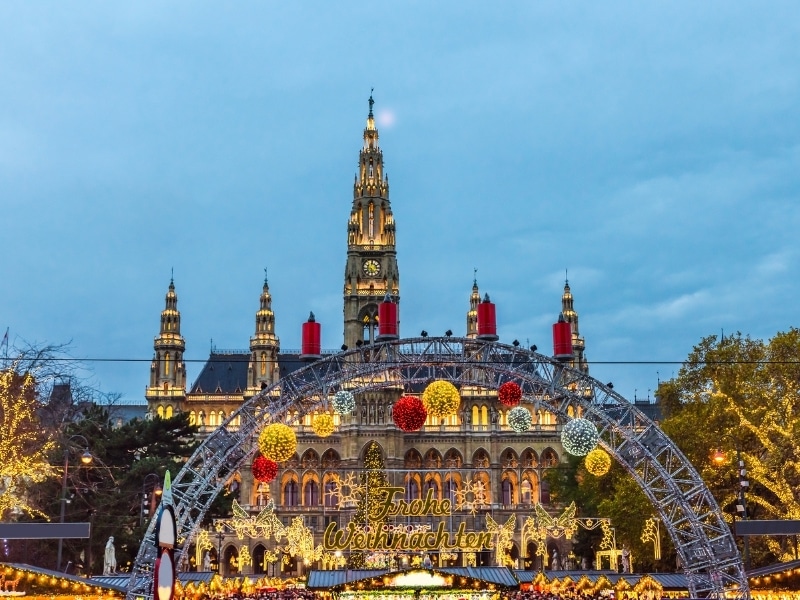 Vienna in Winter: Weather, Packing & Things to Do | The Gap Decaders